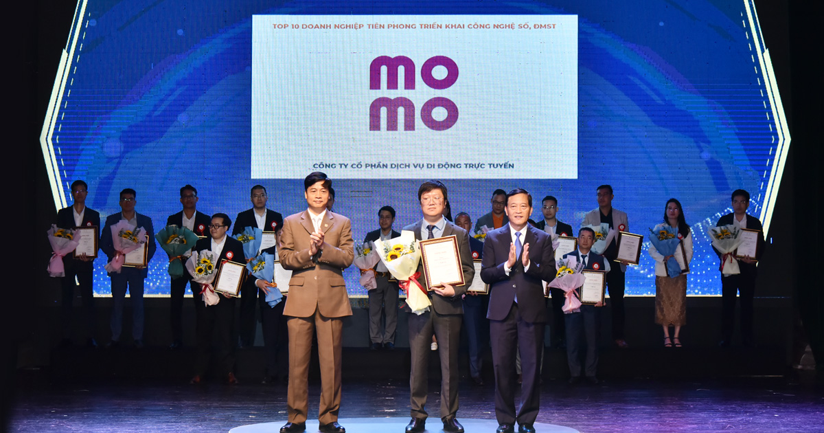 MoMo là “Top 10 Doanh nghiệp tiên phong triển khai công nghệ số, đổi ...